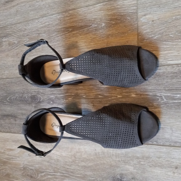 Qupid | Shoes | Qupid Grey Open Toe Shoes | Poshmark